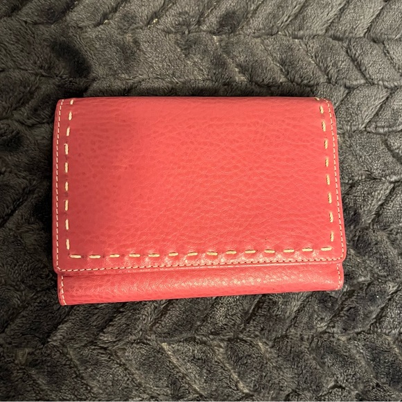 Relic | Bags | Relic Pink 6x4 Trifold Wallet | Poshmark